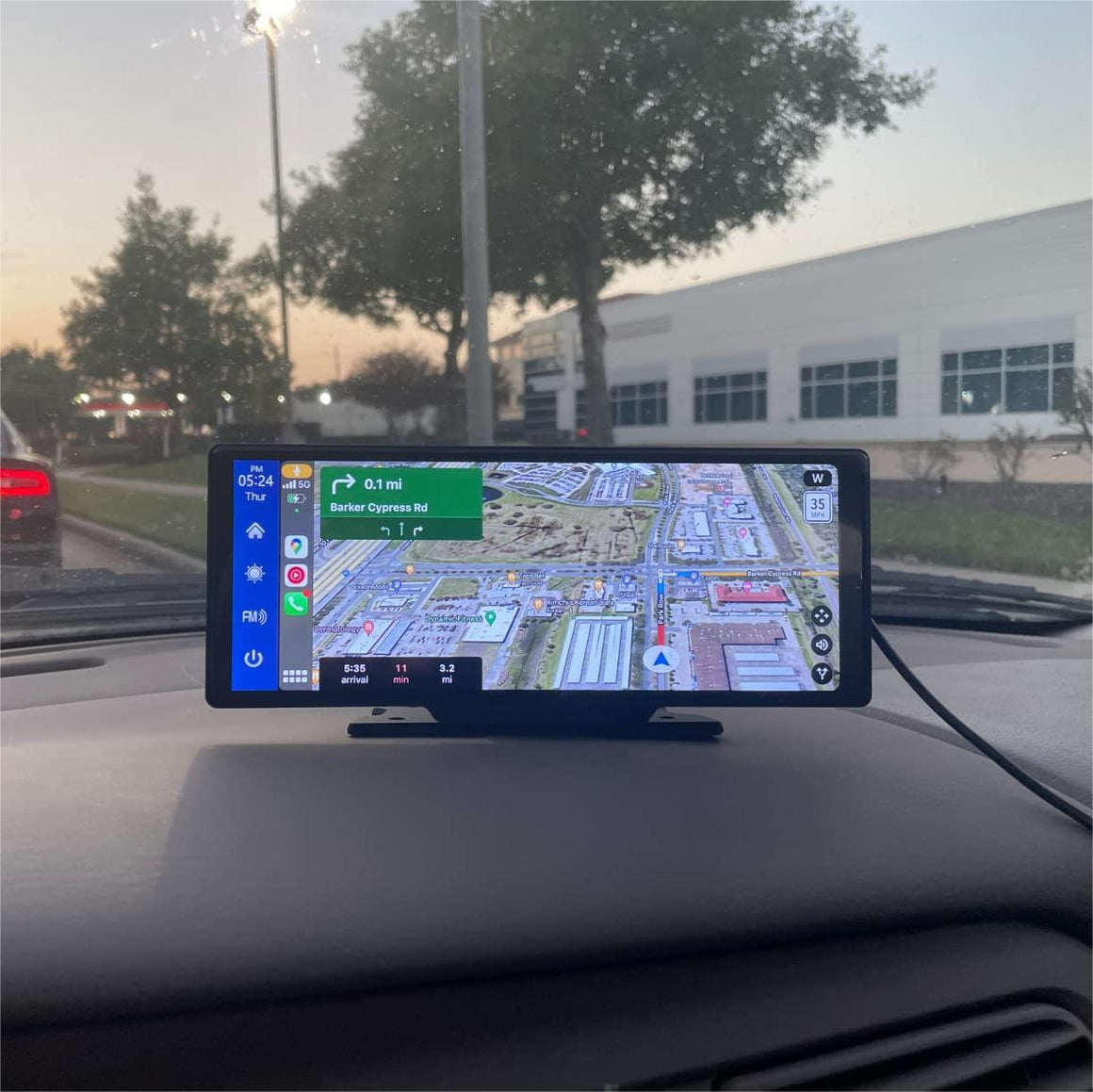 Ottoscreen | Portable CarPlay screens – ottoscreen